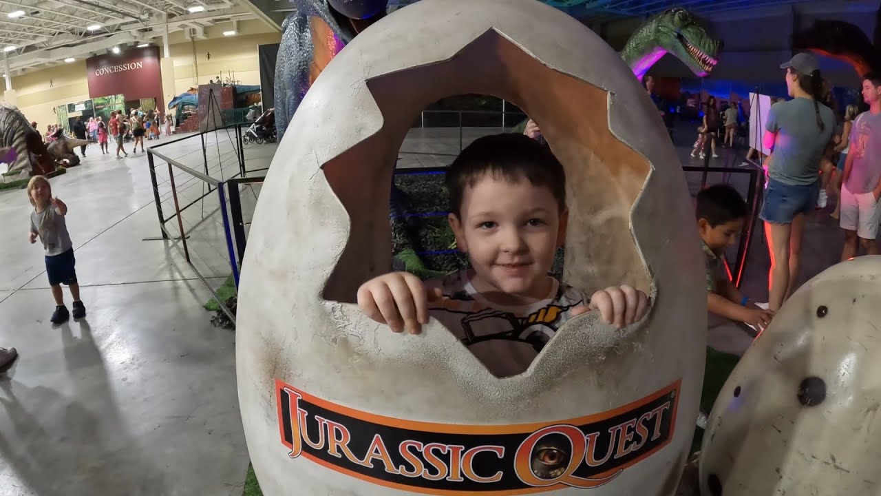 Jaxsyn goes to see Dinosaurs - YouTube