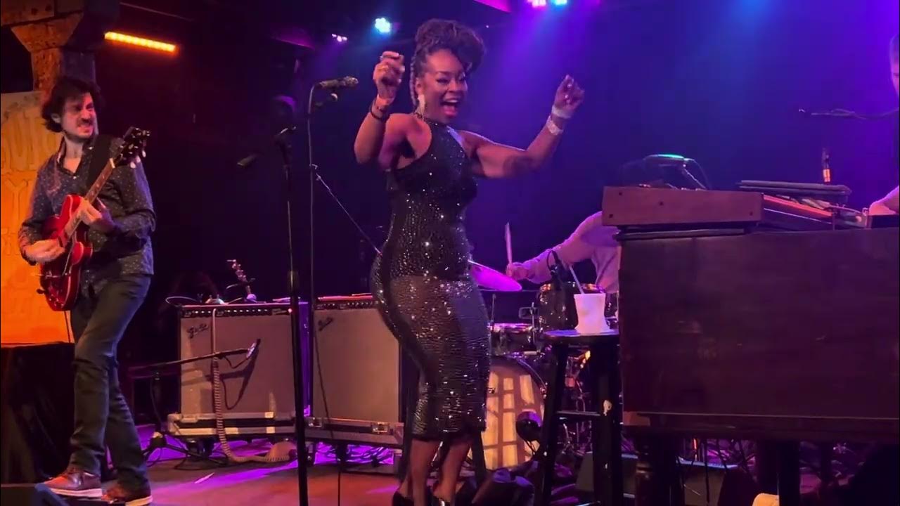 Quiana Lynell. Hip Shakin Mama. 12/8/2023. - YouTube