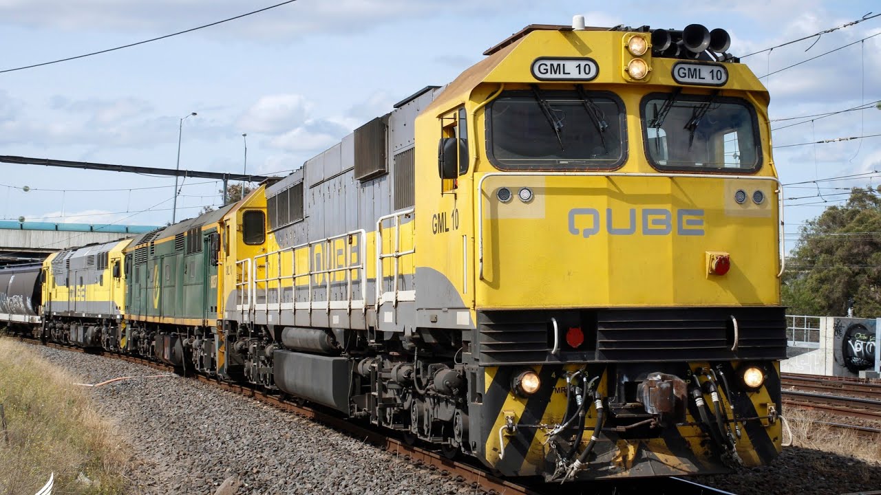 GML10, 8037, 8030 on 7761 Qube Empty Grain, 5/12/19 - YouTube