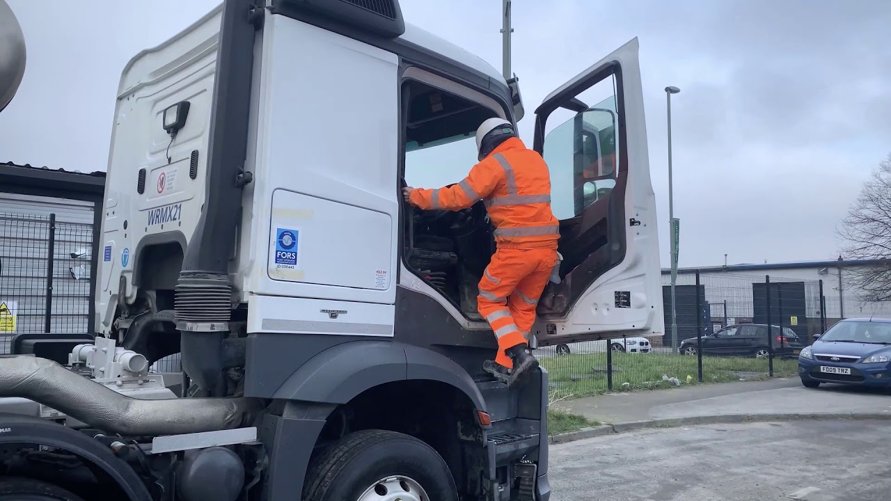 3 Points of Contact - Access and Egressing the Cab - YouTube