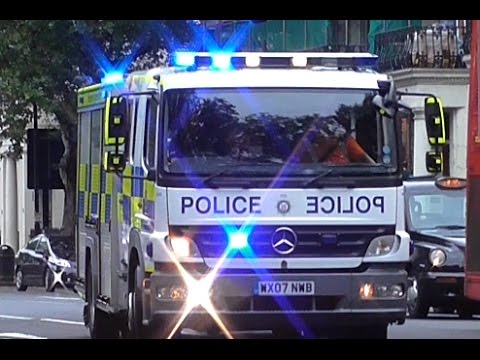 London Ambulance officer car & British Transport Police ERU responding ...