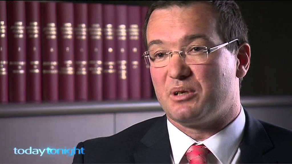 Rodney Lohse exposes convicted conman Mathew Nair as he's arrested and ...