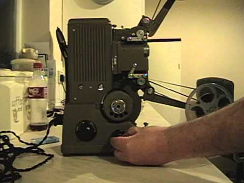 SPECTO 500 8mm projector - YouTube