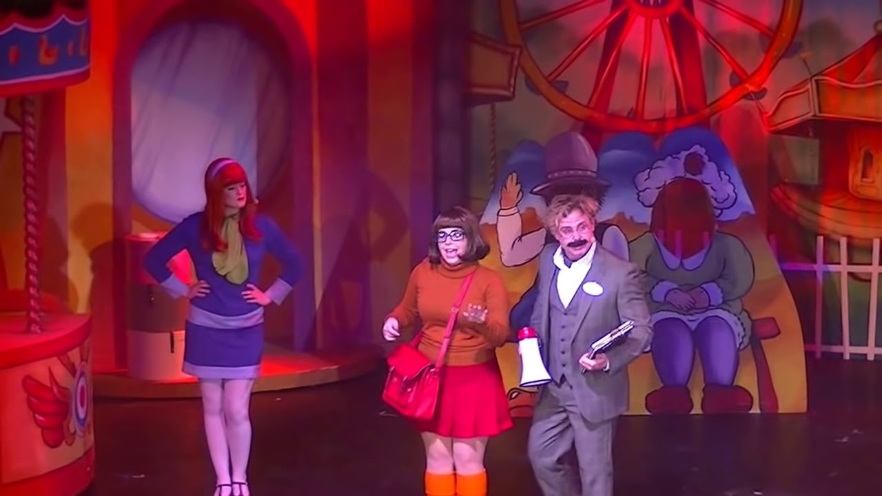 Scooby Doo @ Centre Stage Butlins Skegness March 2014 - YouTube