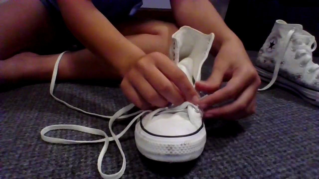 How To Tie Converse Laces. - YouTube