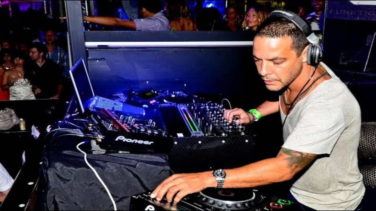 DJ VIBE 🇵🇹 WOMB 2007 (TOKYO) - YouTube