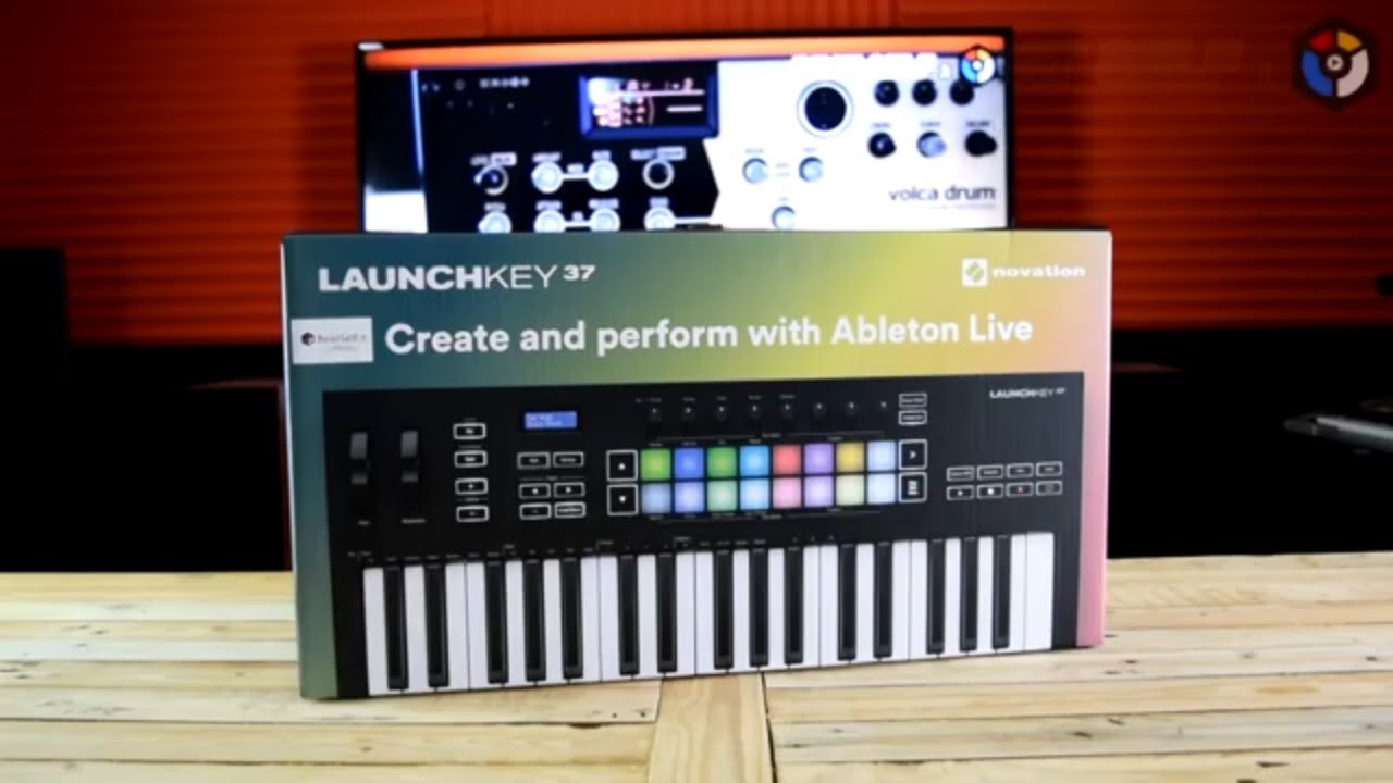 Novation LAUNCHKEY 37 MK3 - Unboxing - YouTube