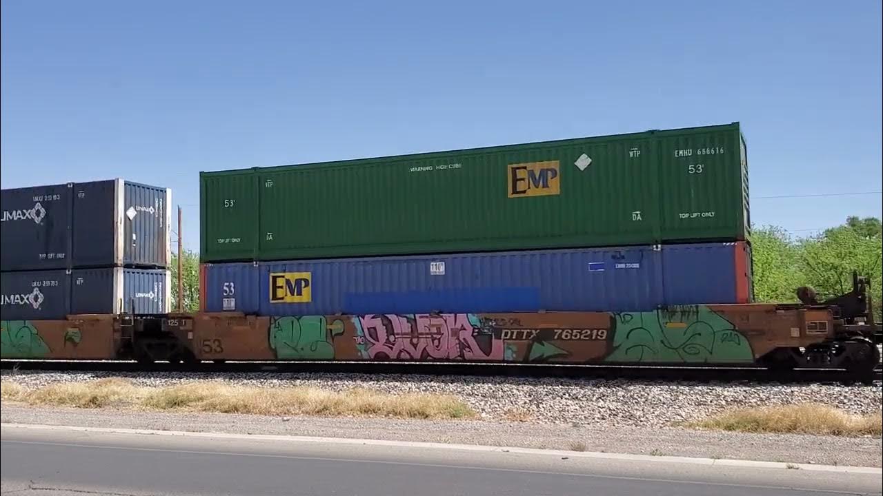 Monster EB UP Intermodal w/KCSM SD70ACe Mid-Train DPU Storms Through El Paso's Lower Valley ...