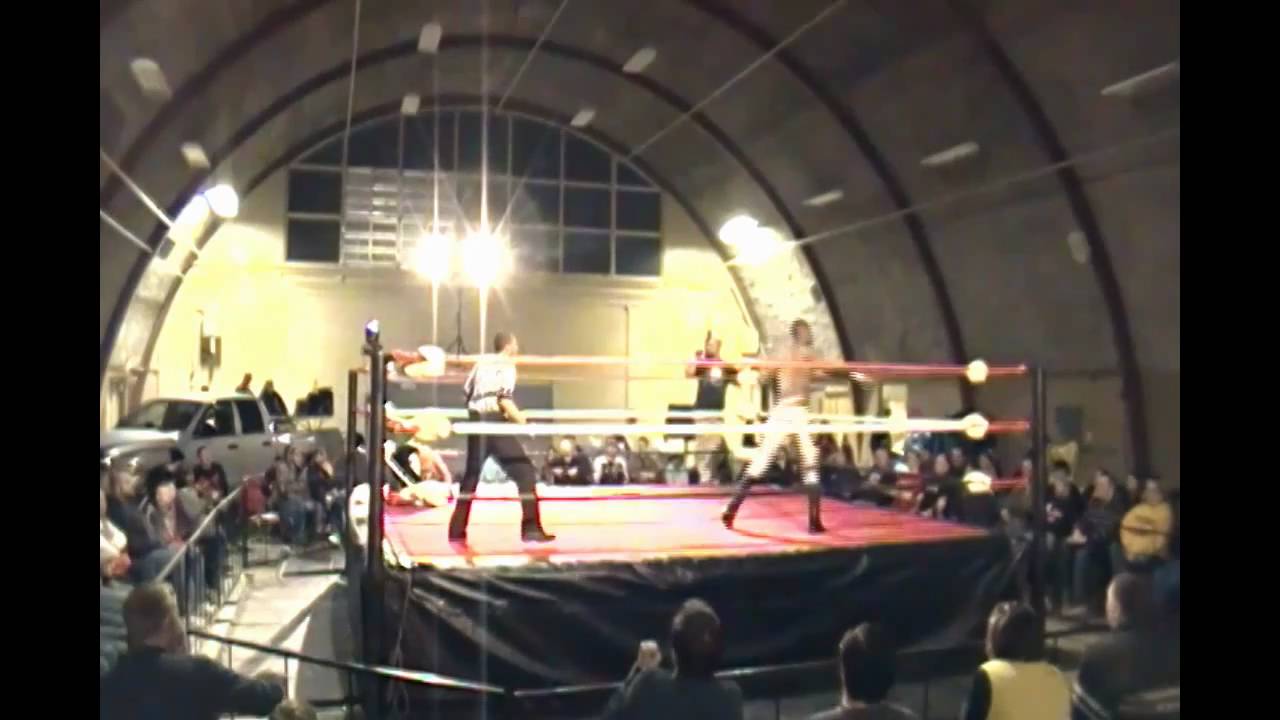 Alex Colon vs. Shane Strickland - YouTube