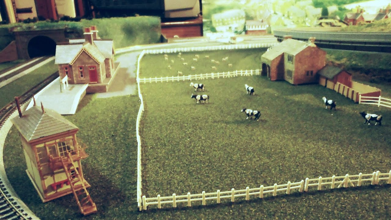 N Gauge 17, Farm, fencing - YouTube
