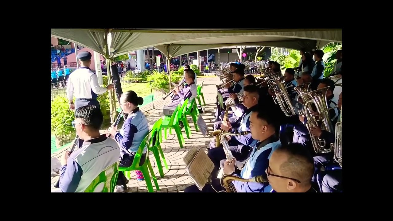Lagu : Paddy March ( Pancaragam PDRM Sabah) - YouTube
