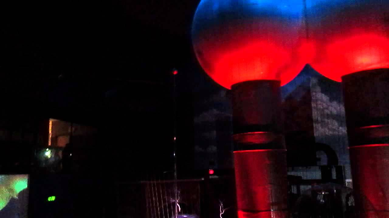 Lightning Show at Boston Science Museum!!! - YouTube