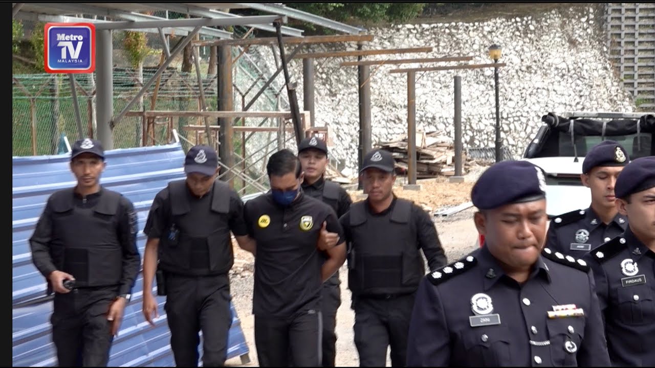 Lans Koperal Alif Monjani didakwa bunuh Nur Farah Kartini - YouTube