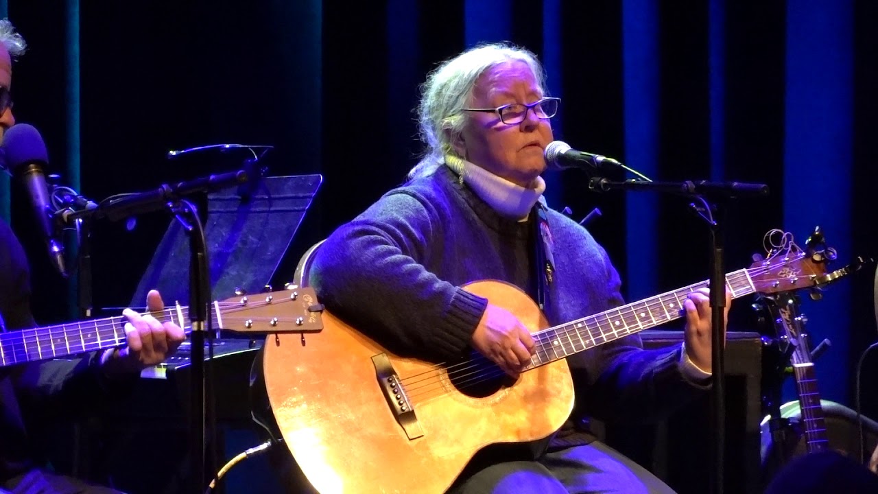 Christine Lavin The Kind of Love You Never Recover From - YouTube