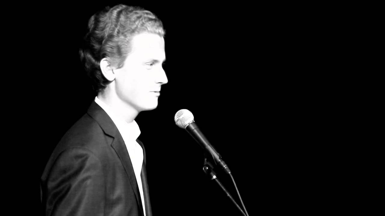 David Gaigg beim KuK Poetry Slam 2015 im CCW Stainach - YouTube