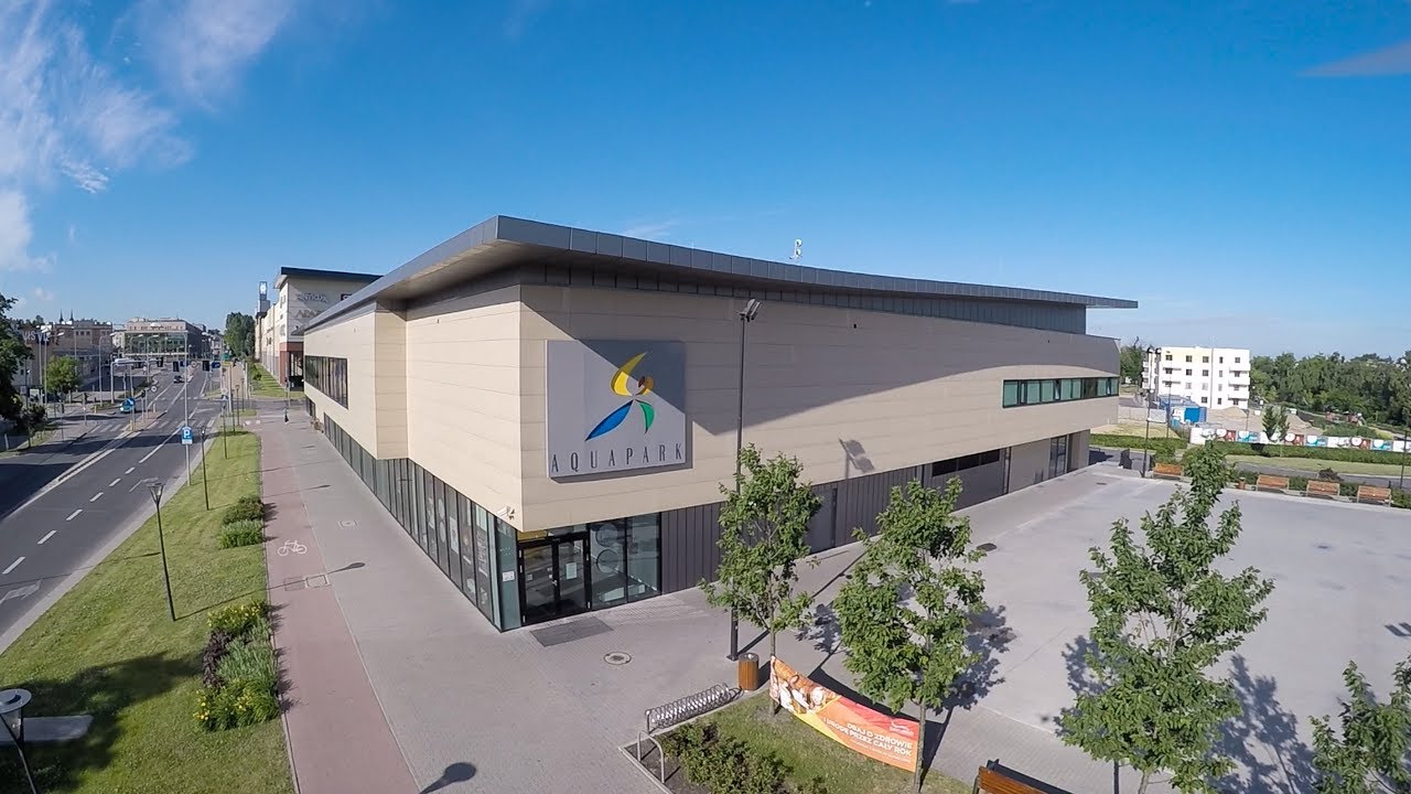 Aquapark Radom w Centrum Słonecznym - YouTube