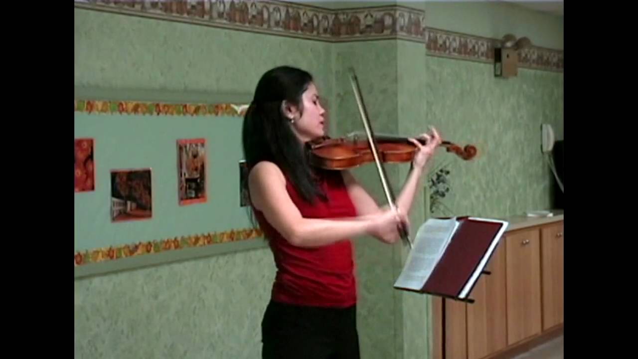 EMI TANABE performs Live - 'Carols of the Bells' - YouTube