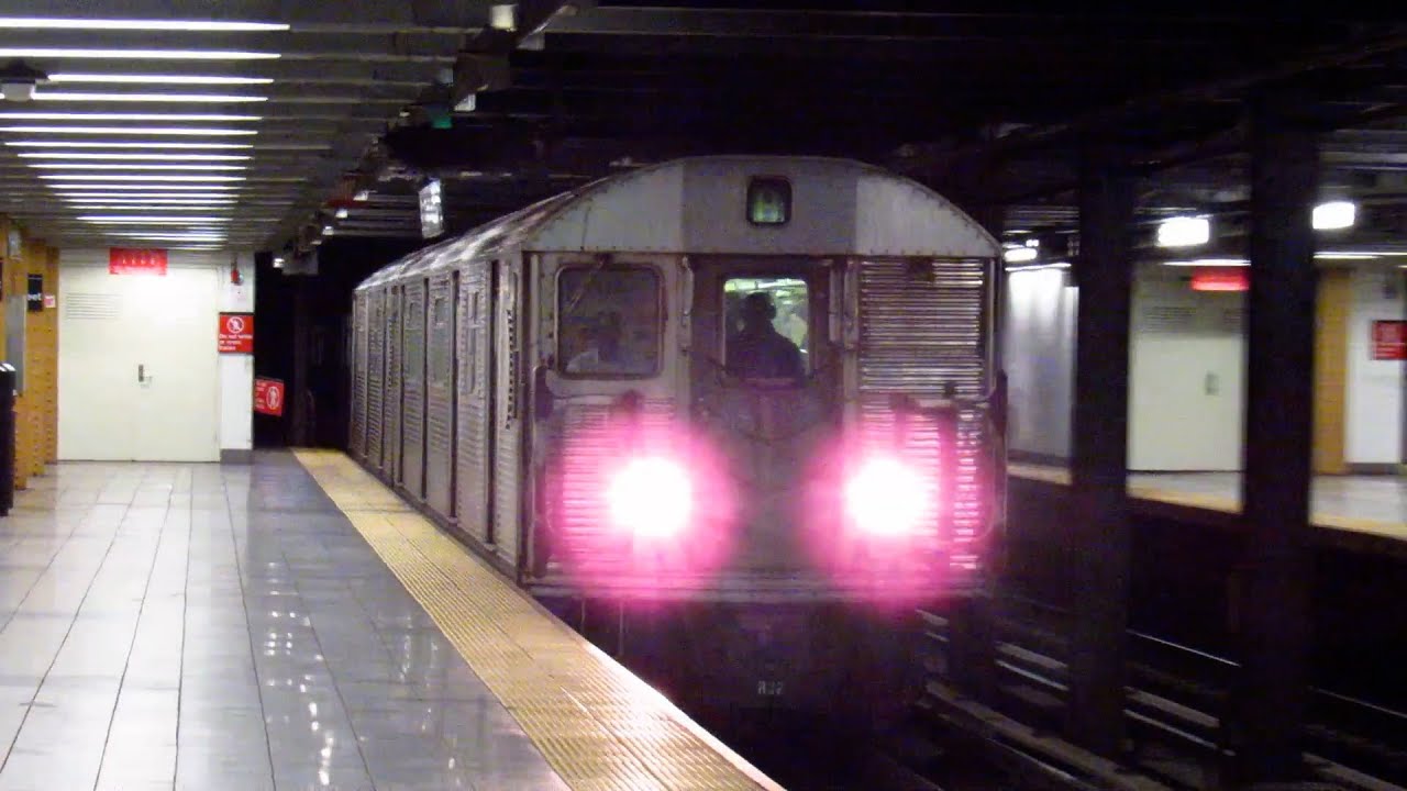 MTA New York City Subway: Queens-bound R32 A Train at the 14 Street ...