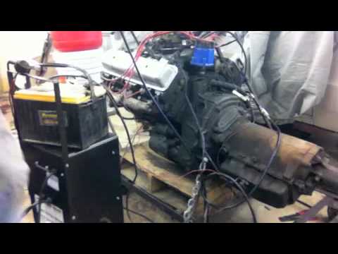 Olds 324 rocket start up - YouTube