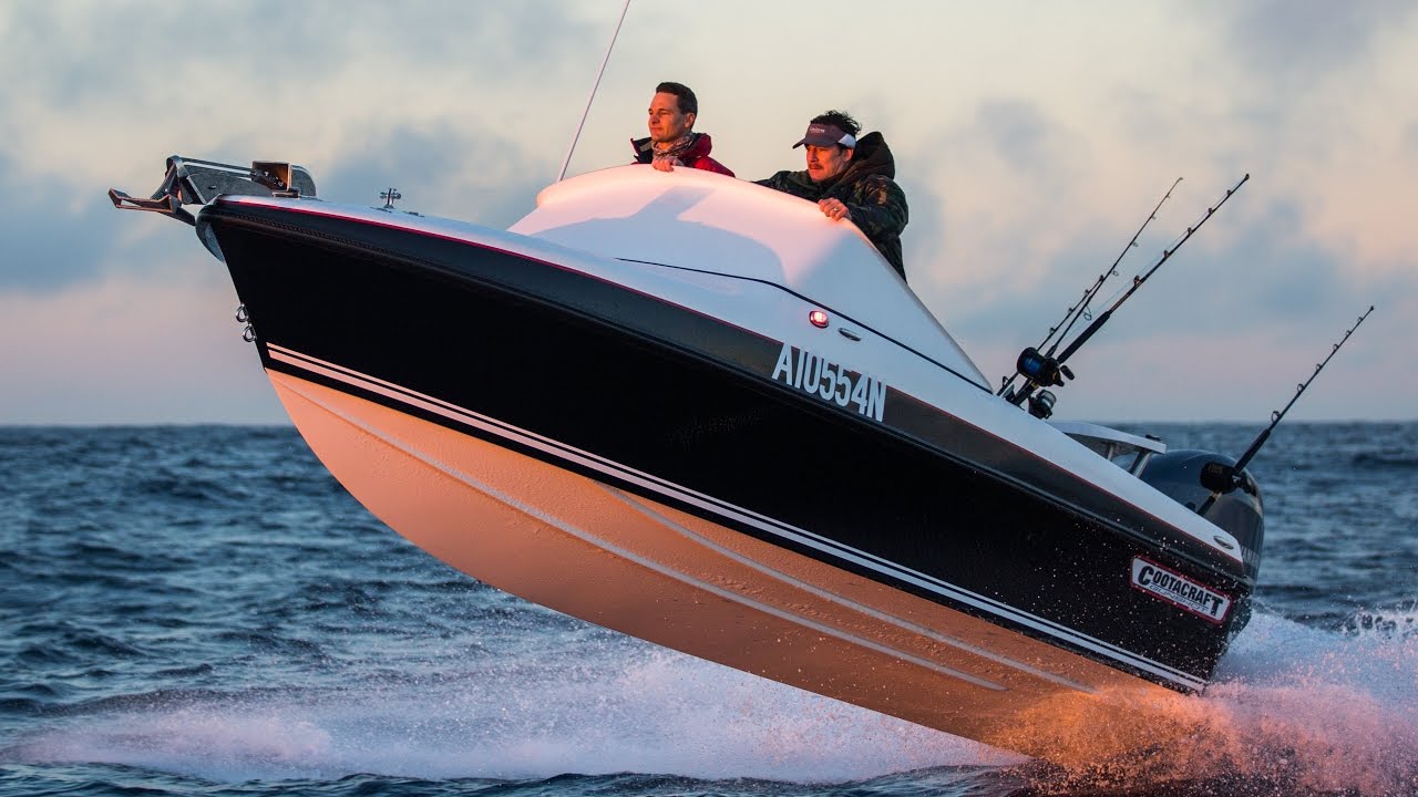 Cootacraft Gun Shot with 200HP 4-cylinder Yamaha bolted out back - YouTube