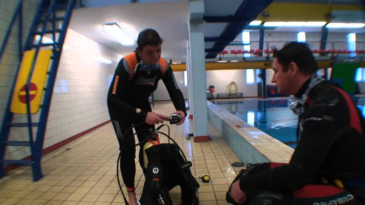 Duiken - Demo skills #14: set uitdoen en afkoppelen - YouTube