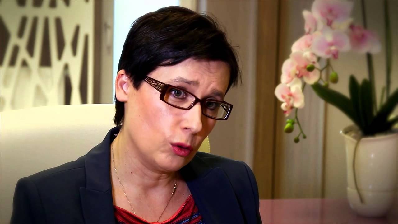 dr Anna Olender - Pierwsza doba po zabiegu powiększania piersi - YouTube