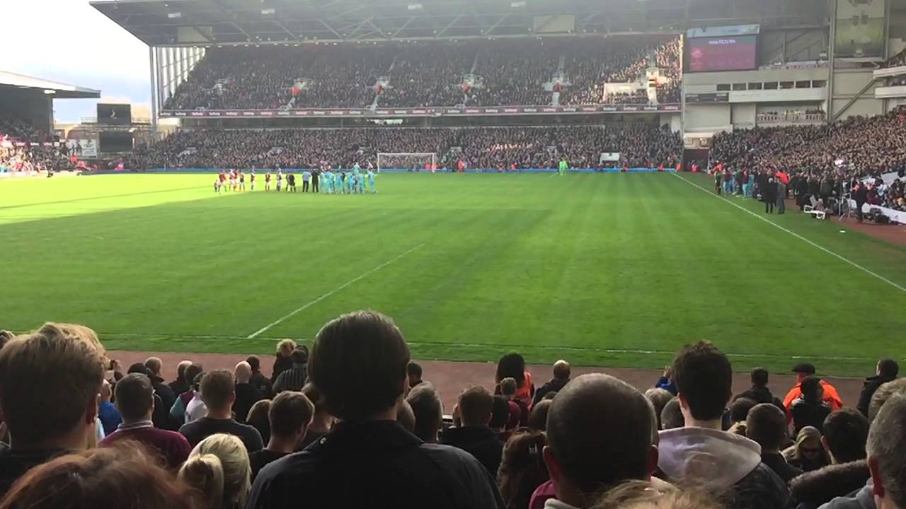 Mark Noble West Ham Testimonial Penalty Shoot Out - YouTube