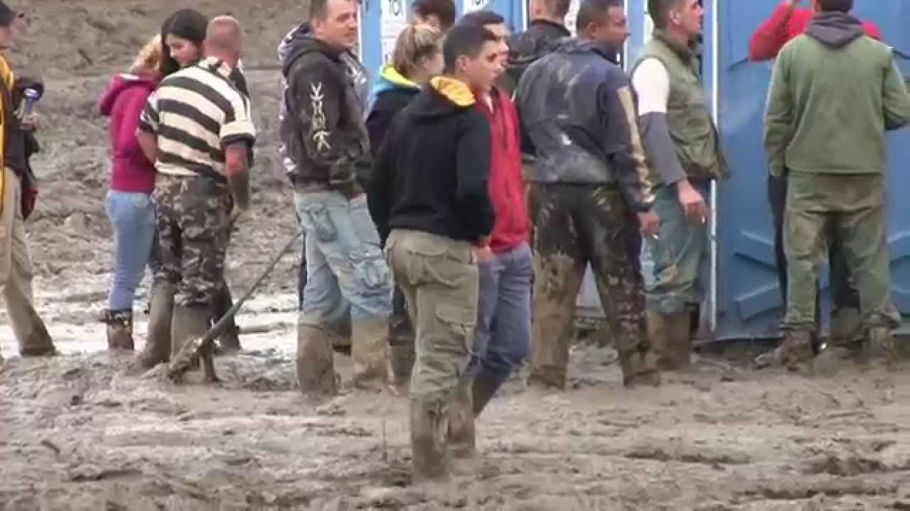 Mud Walk - Future Olympic Discipline? (Somogybabod 2015 Saturday) - YouTube