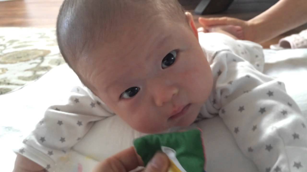 Podori tummy time - YouTube