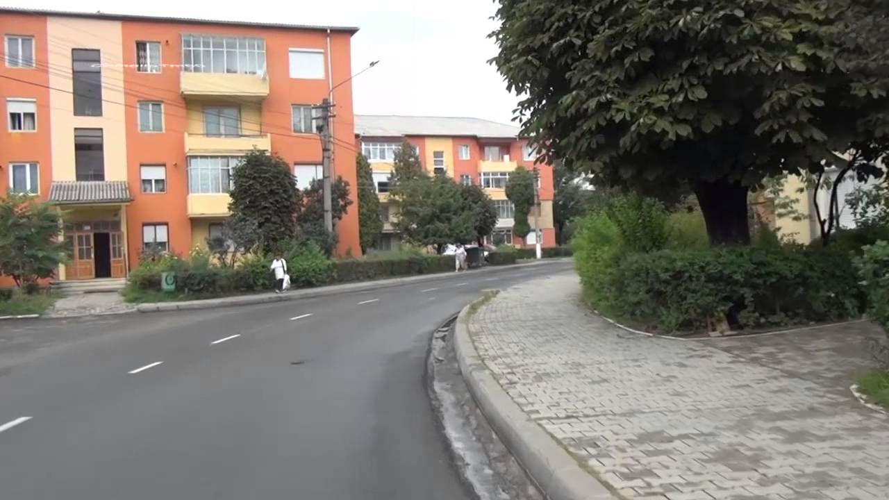 Orasul Cugir in 2013 - part.2 [HD 720p] - YouTube