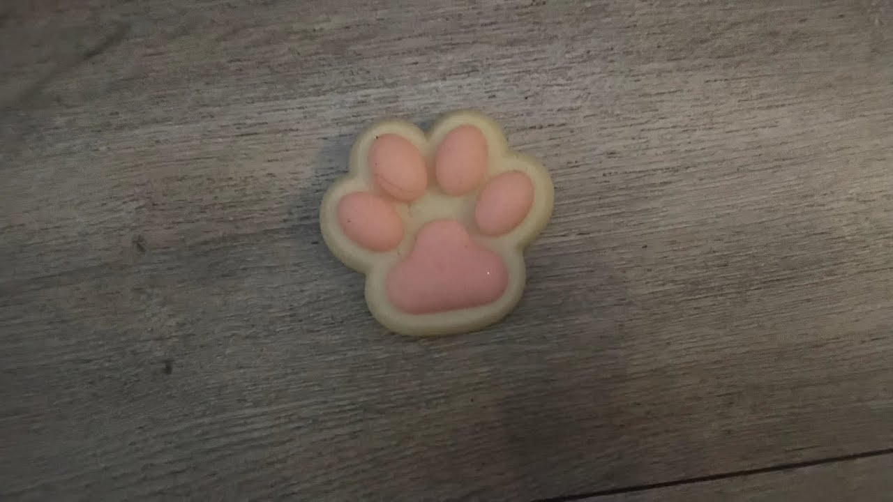 Cat paw ASMR - YouTube