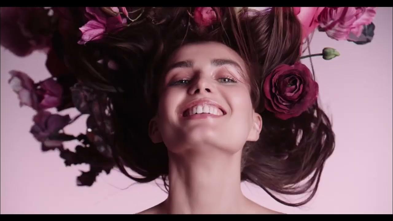 Viktor & Rolf Flowerbomb Full TV Commercial Summer 2016 - YouTube