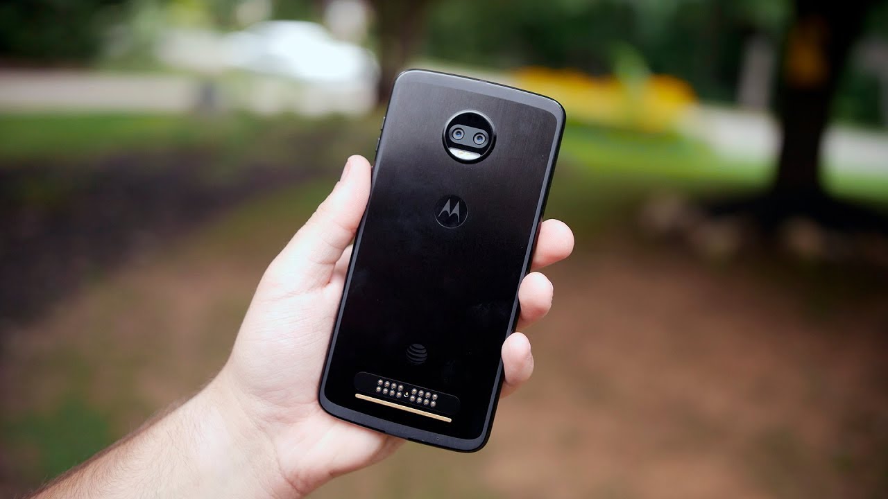Moto Z2 Force Review - YouTube
