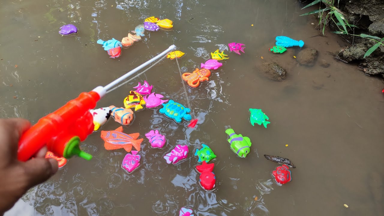 Mainan Anak Memancing Ikan Ikanan DI sungai - YouTube