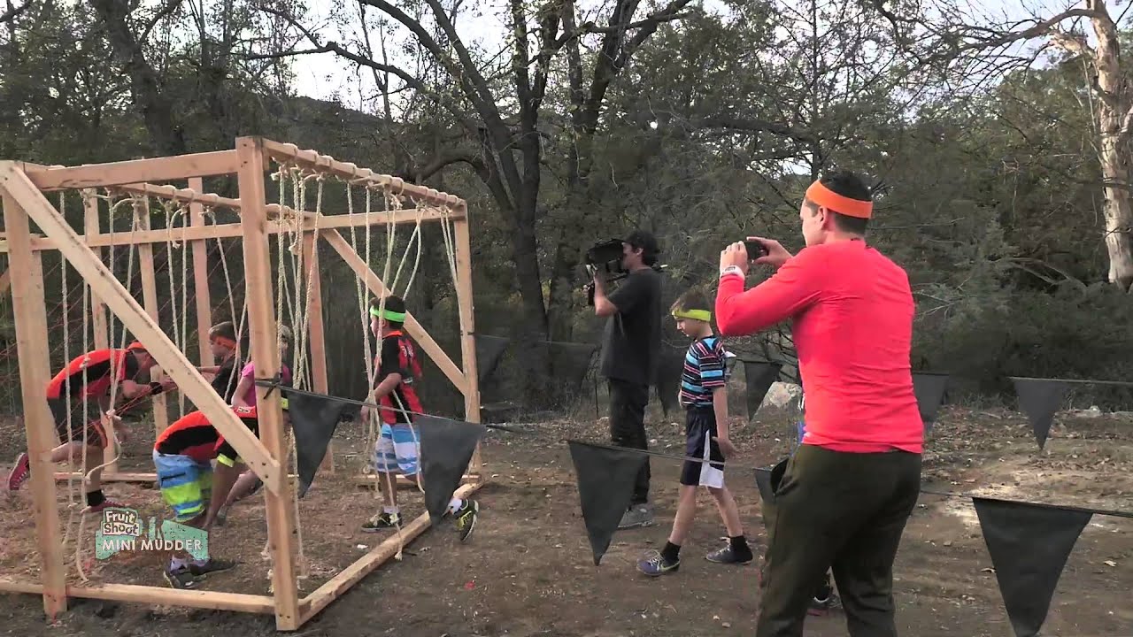 Secret Agent Squeeze (Fruit Shoot Mini Mudder Obstacles) | Tough Mudder ...