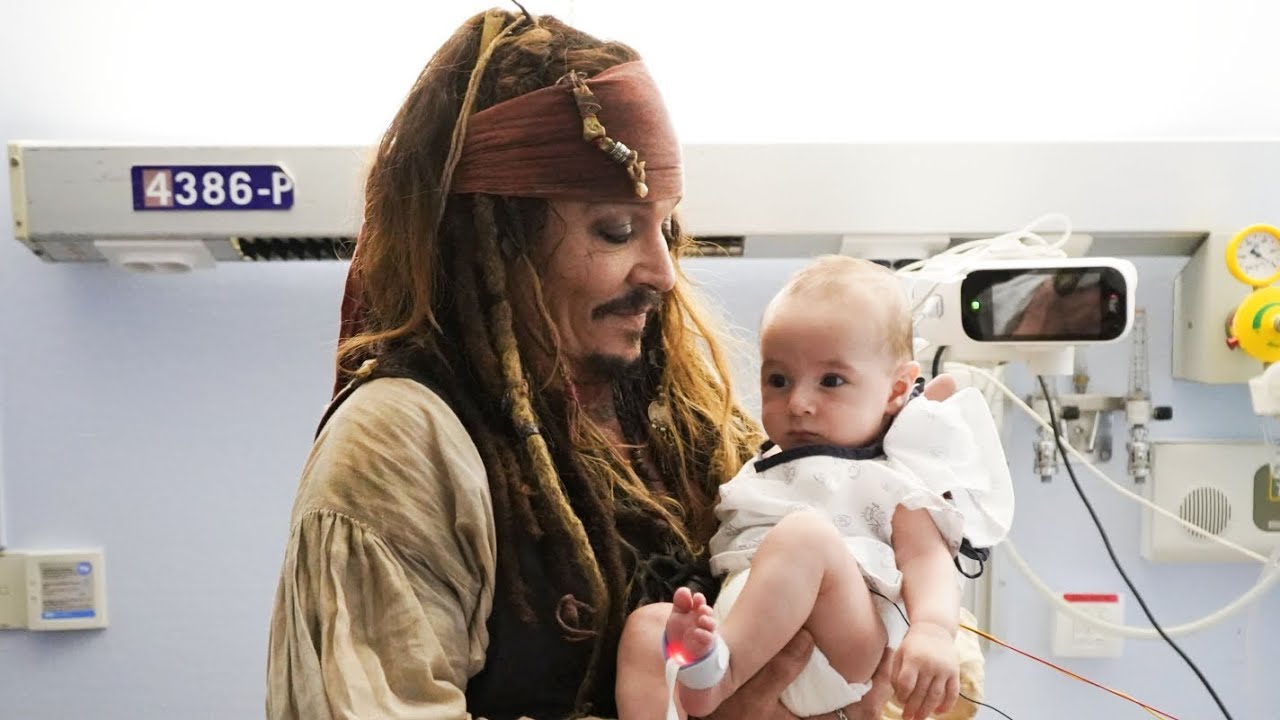 🏴‍☠️ Johnny Depp Brings Jack Sparrow Back to Life – Heartwarming ...