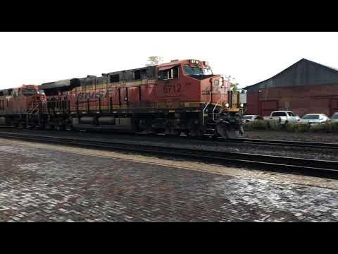 BNSF 6712 West at Downtown Flagstaff, AZ - YouTube