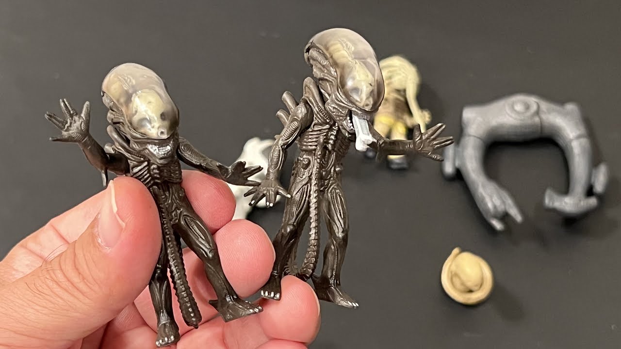 Alien mini figures are so real - YouTube