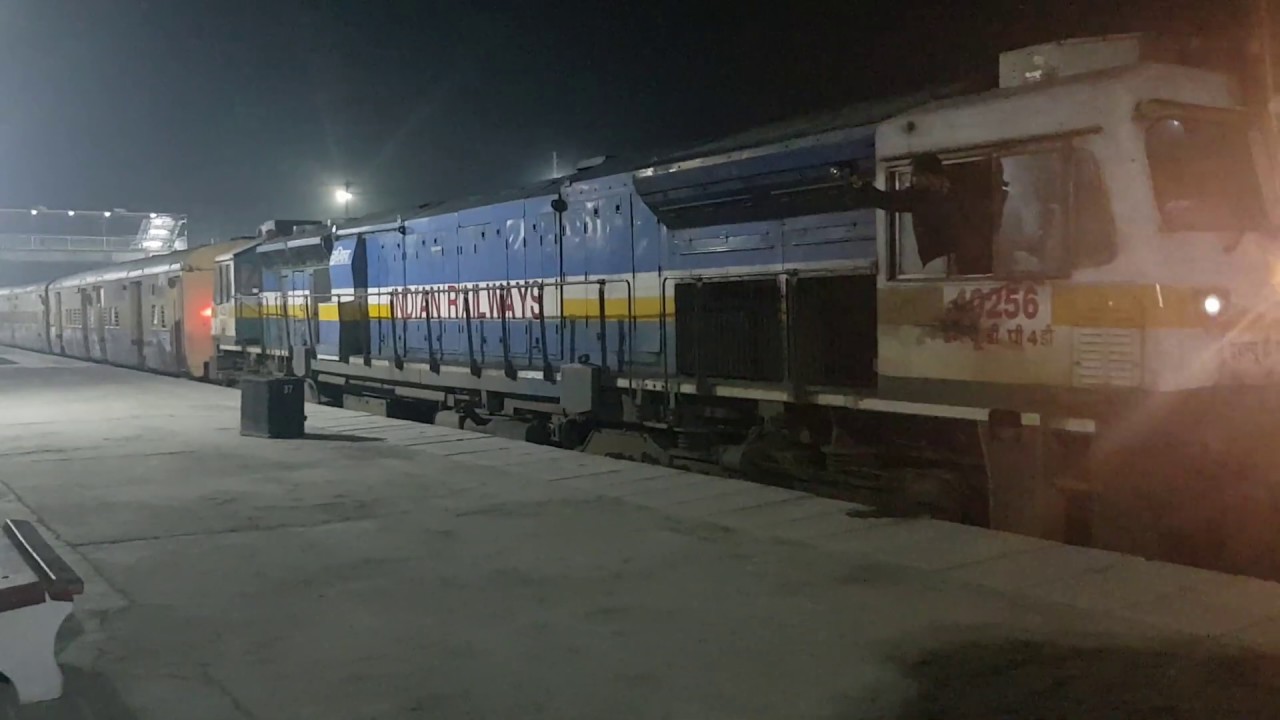 departing-of-12138-punjab-mail-at-firozpur-cantt-with-new-coaches-youtube