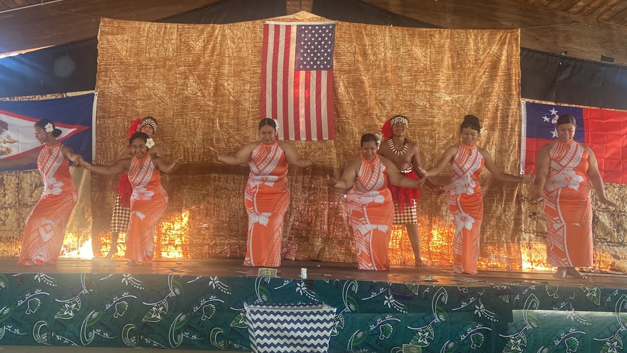 Tausala and Mania Contestants dance to Tupulaga Samoa - YouTube