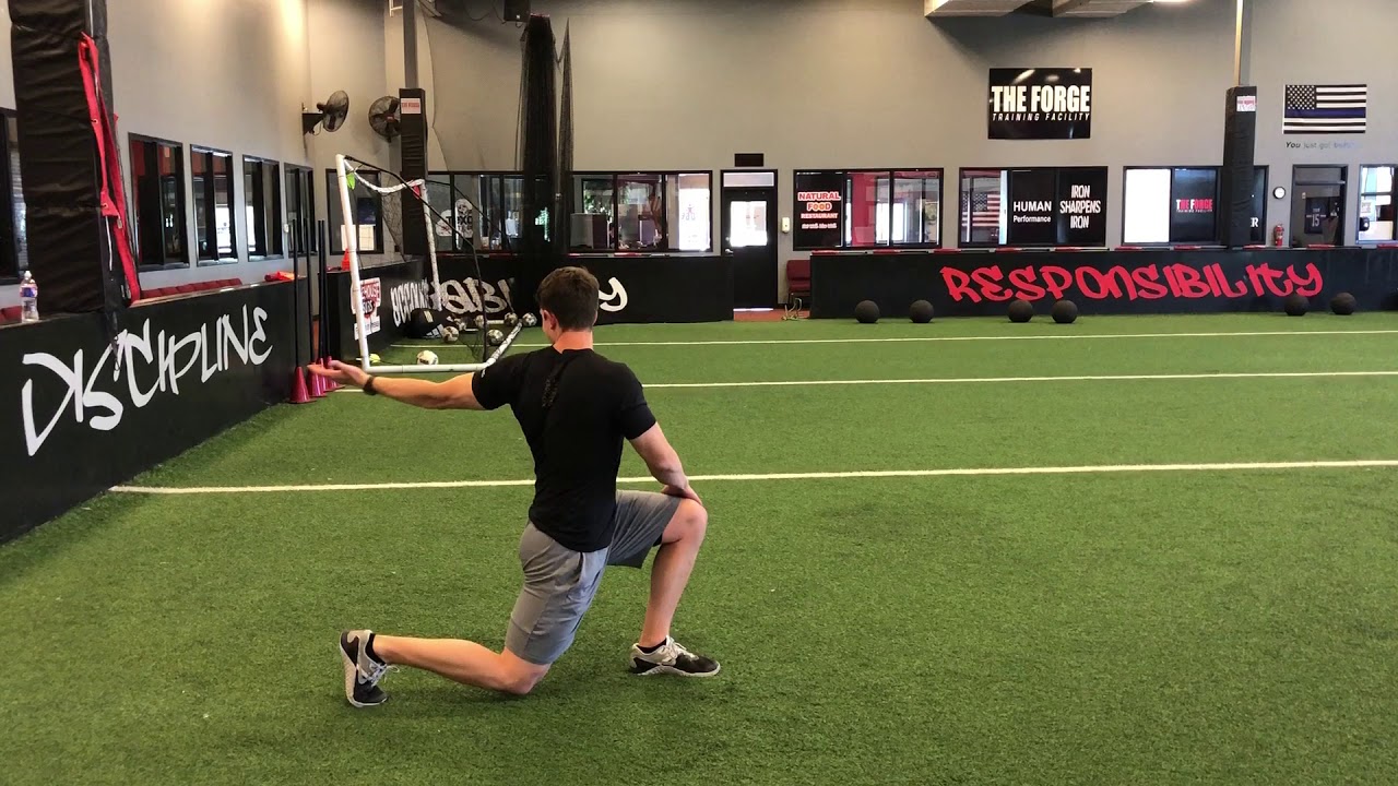 Reverse Lunge with Rotation - YouTube