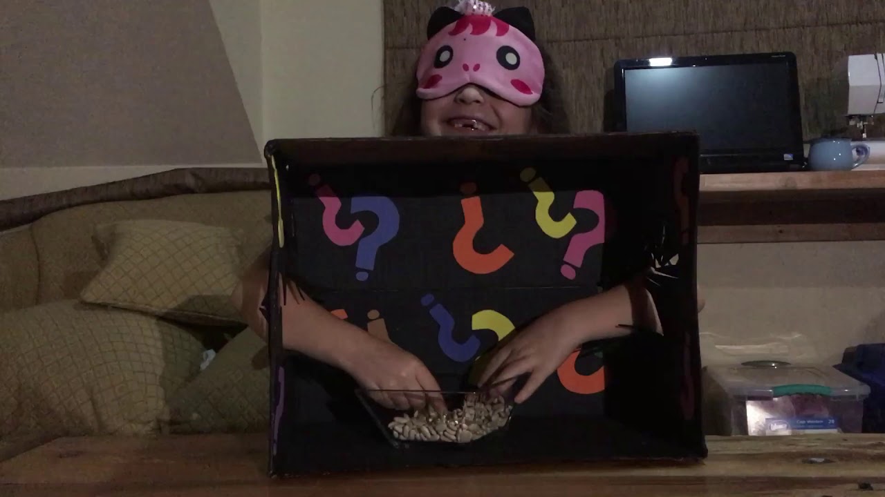 Juego sensorial- ¿Qué hay en la caja? - YouTube