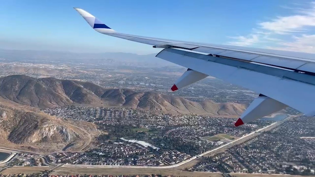 Airplane Landings 飛機著陸全都錄 - YouTube