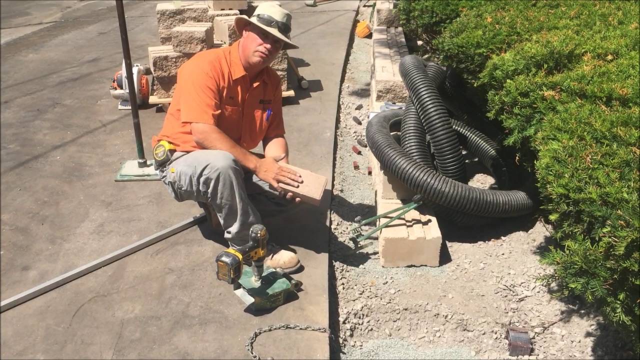 Using the Quick-E-Scribe to Mark in a Border. - YouTube