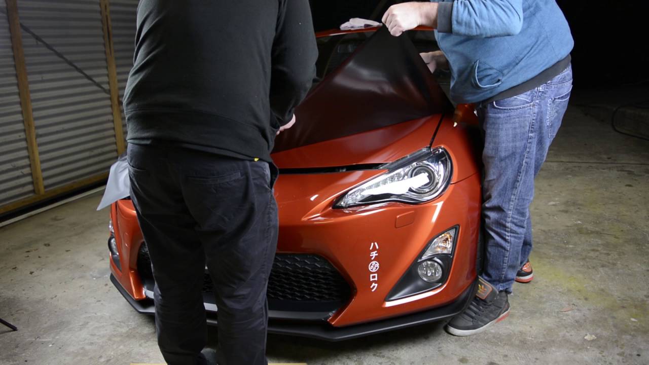 Vinyl wrap on the GT86!! - YouTube