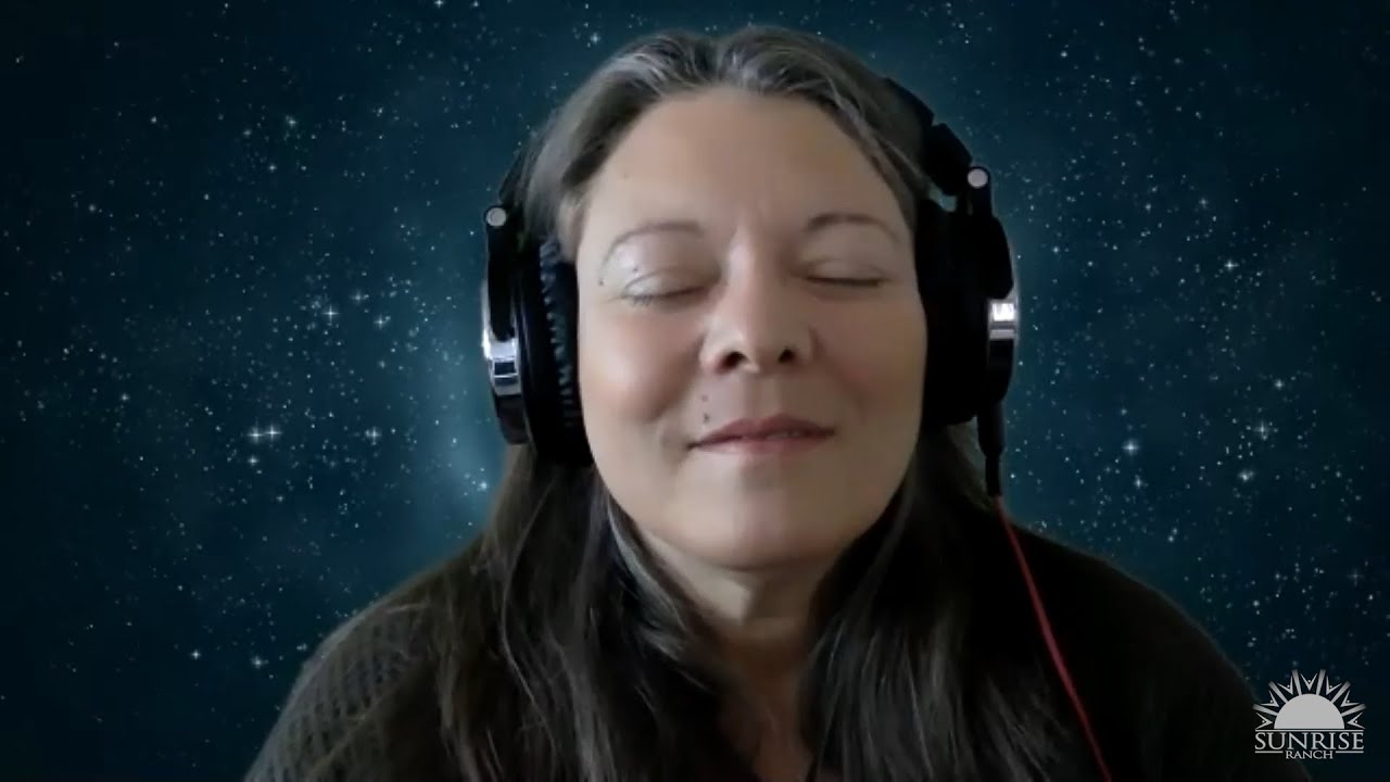 Sece Foster Offers an Opening Prayer - YouTube