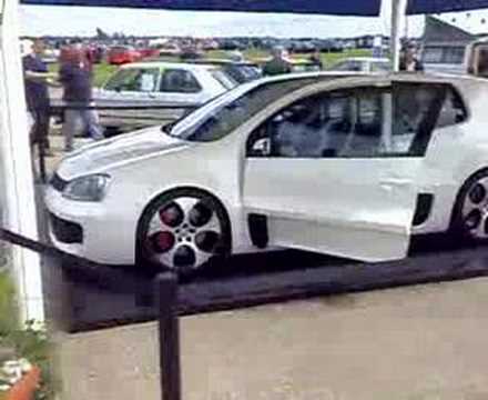 VW Golf mk5 W12 650 - YouTube