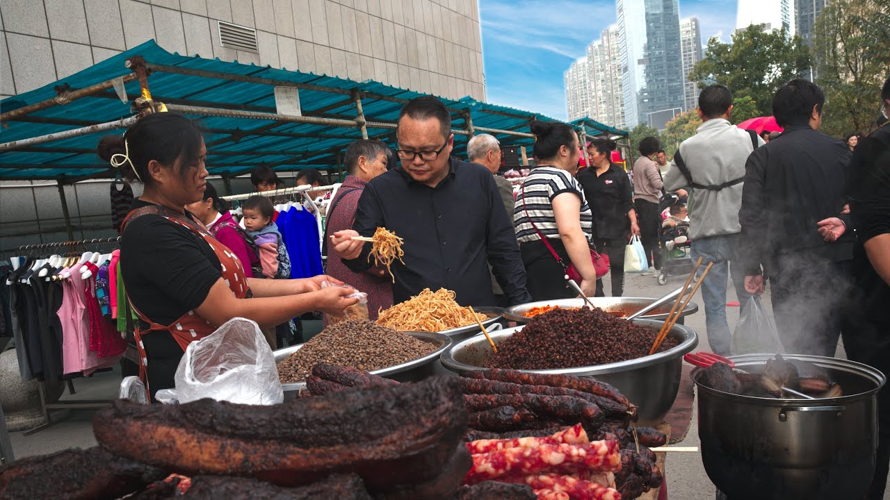 Famous Local Street Food Morning Market in Guilin China - YouTube