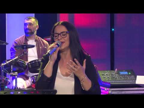 Aneta i Grupa Molika - Majko edna si na svetot (Live Quarantine Show)