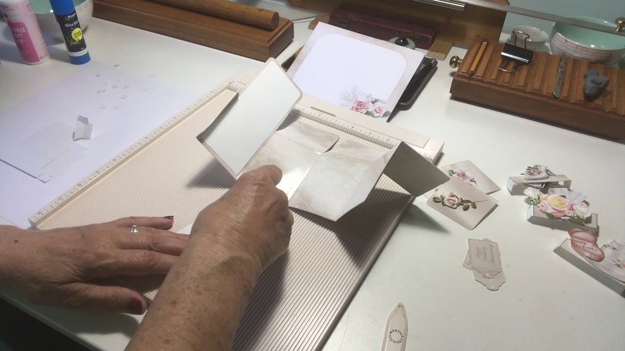 Pop Up Box Demonstration - YouTube